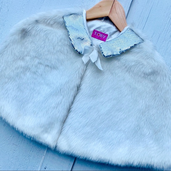 Tobi | Jackets & Coats | Ivory Faux Fur Cape By Toby | Poshmark